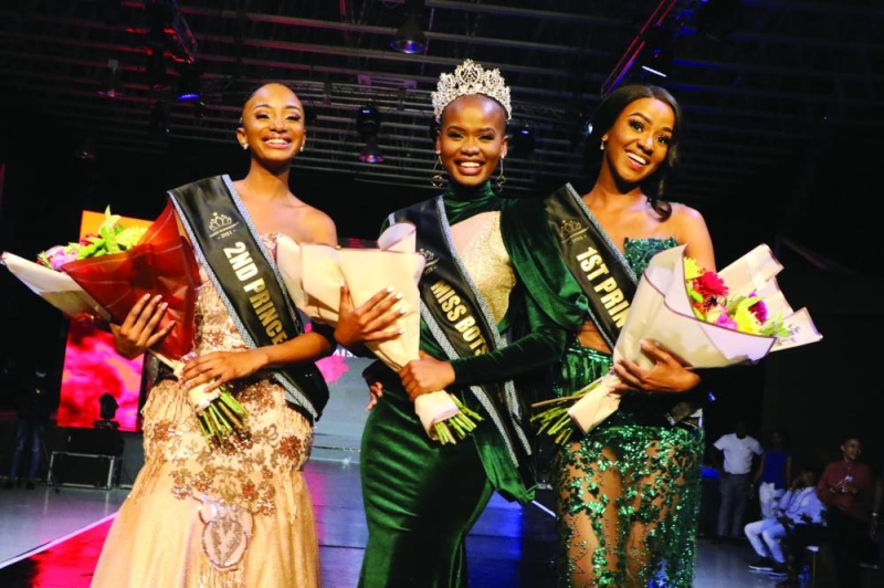Molefe Crowned Miss Botswana :: Mmegi Online