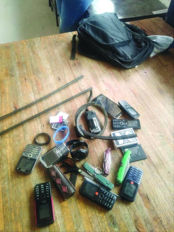 Learners found with offensive weapons, police alarmed :: Mmegi Online
