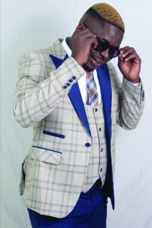 DJ Twaza belts out Umuhle :: Mmegi Online
