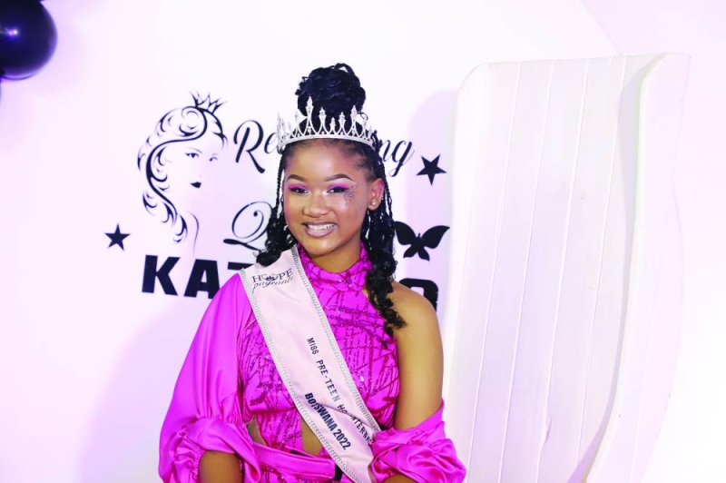 Matheakgomo crowned Miss Teen Beauty Botswana :: Mmegi Online