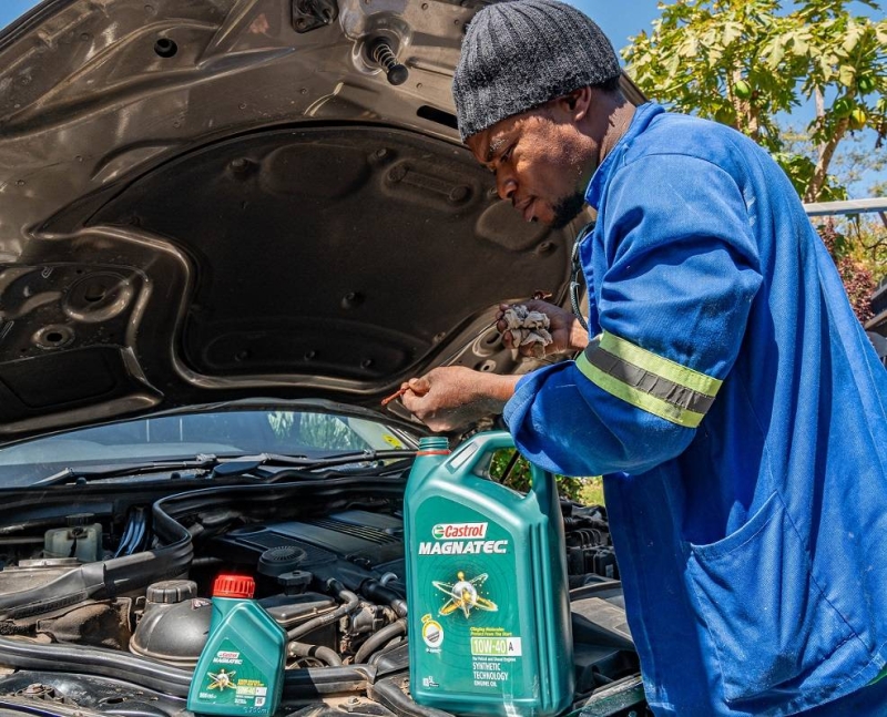 Batswana motorists to benefit from revolutionary new Castrol engine oil ...