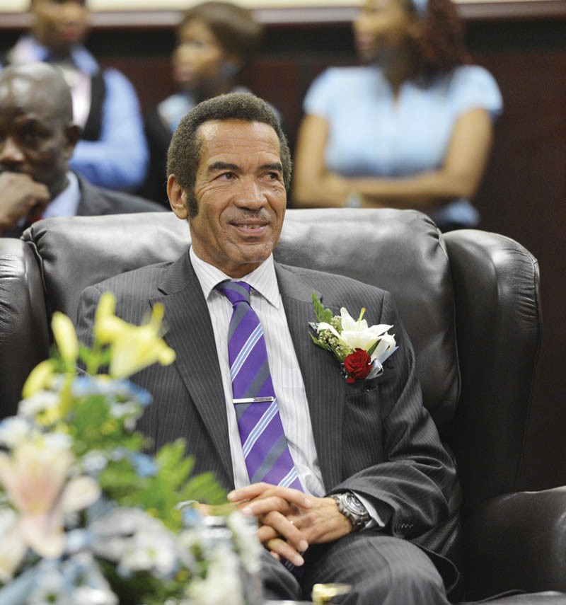 Khama pays tribute to Tshekedi Khama :: Mmegi Online
