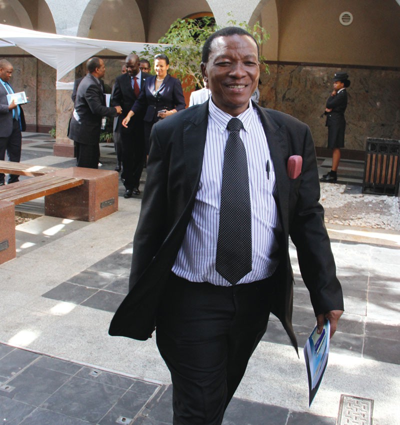 Autlwetse and Molao swap ministries :: Mmegi Online