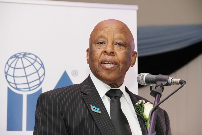 Mogae, American biographer fallout :: Mmegi Online