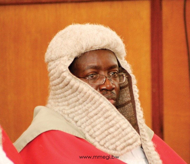 Dingake's book demystifies the work of judges :: Mmegi Online