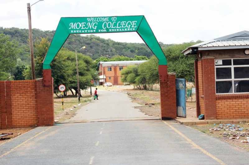 Alumni rescue Moeng College :: Mmegi Online